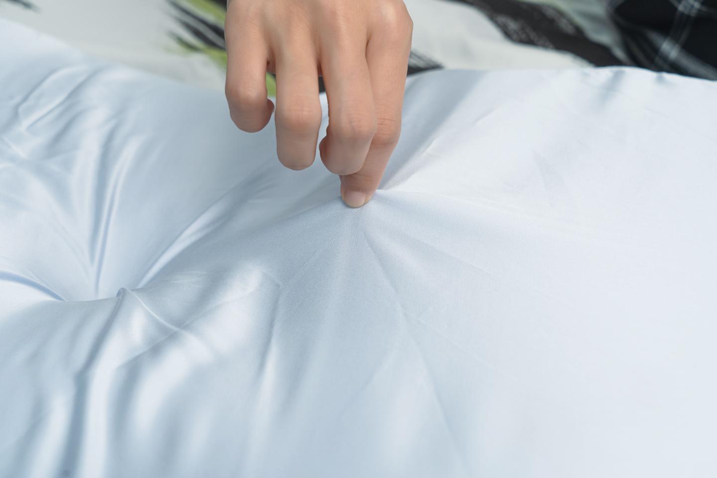 枕头枕头如何选？价格100-400元之间，睡眠博士|亚朵|7C|翼眠|躺岛六款枕头横评，哪款才更值得入手？