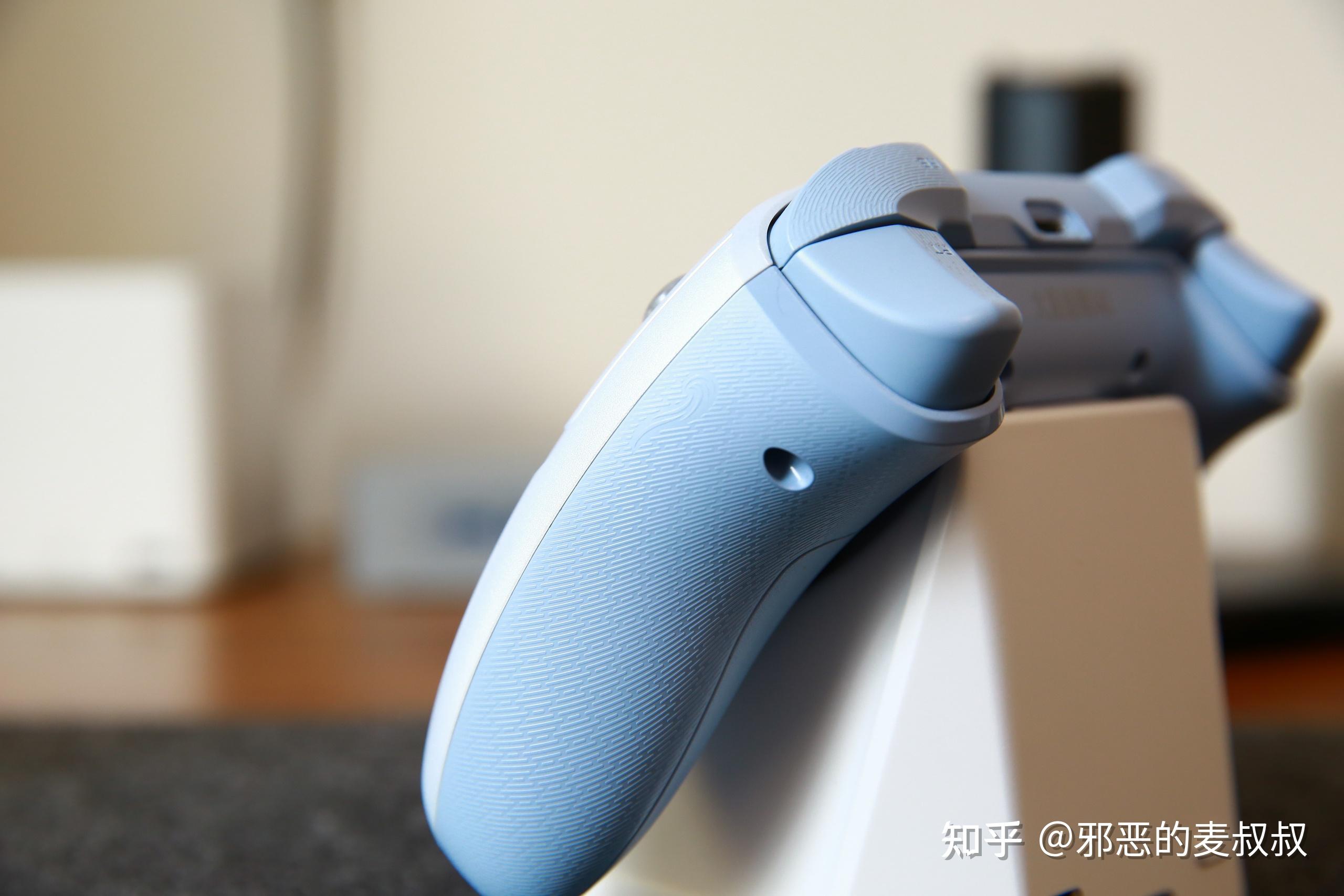 星闪智控，更快更稳——北通鲲鹏40极光蓝手柄评测