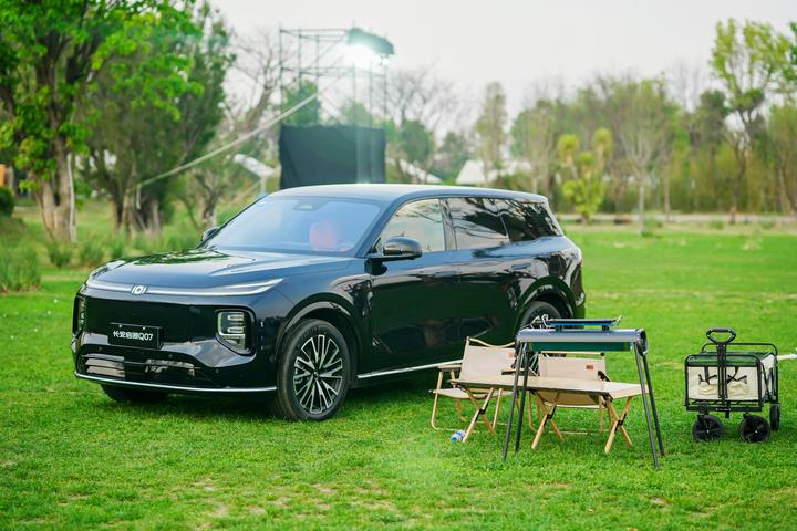 从贵妃榻到大床房，魔术空间随心应变，长安启源Q07让全家人各得其所 - 知乎