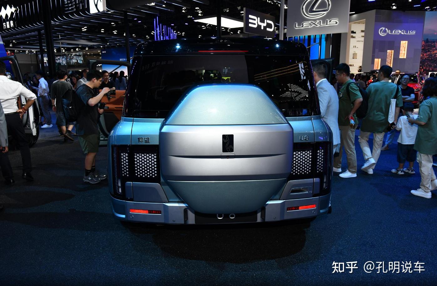 比亚迪的“排面”，仰望U8可算上市，109.8万还得交税，值不值 - 知乎