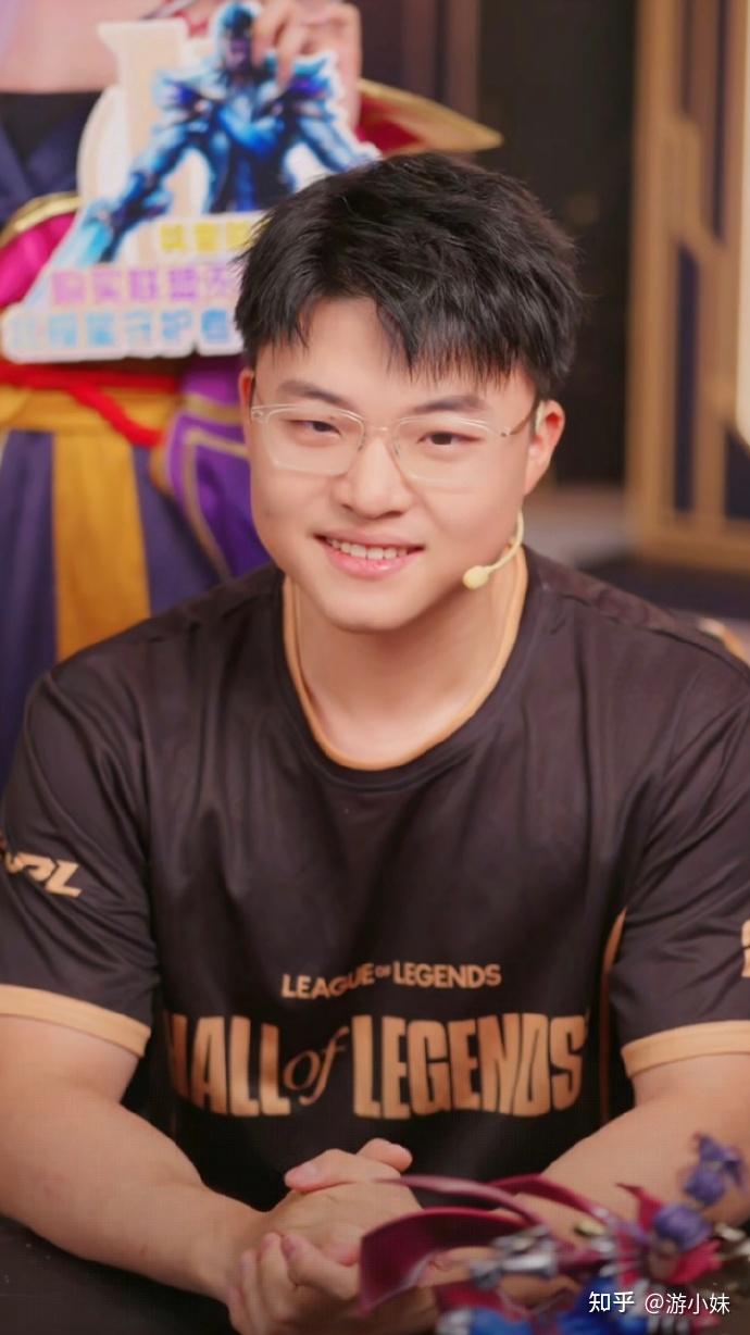 销量冠军也是冠军！Uzi、Faker名人堂皮肤对比，全平台销售额超1亿 - 知乎