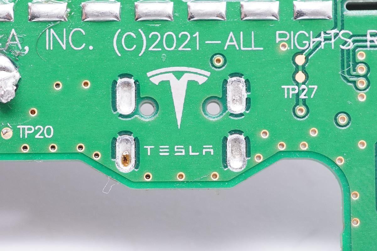 拆解报告：Tesla特斯拉Model Y USB-C快充模块 - 知乎