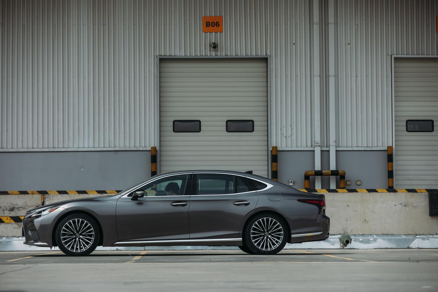 东方的魅力，雷克萨斯LS500h - 知乎