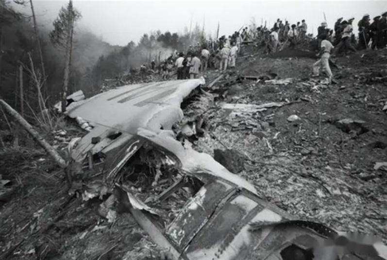 MU5735黑匣子：132条生命还在等说法！ - 知乎