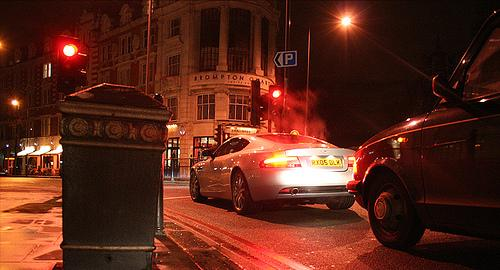 🎉 Moondream 1.9B 新版本发布：结构化输出、注视检测、OCR增强与性能突破！ - 知乎