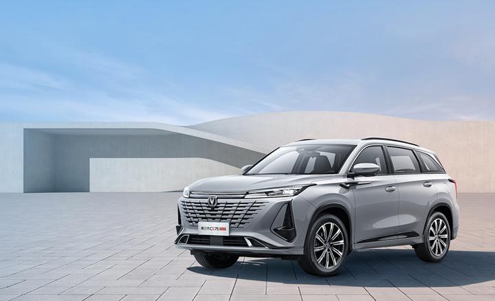 爆款再进阶！长安第三代CS75PLUS上市，售12.49万起 - 知乎