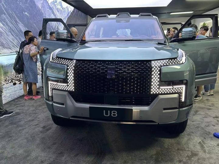 109.8万元的仰望U8上市！有望开启中国汽车品牌的高端化时代 - 知乎