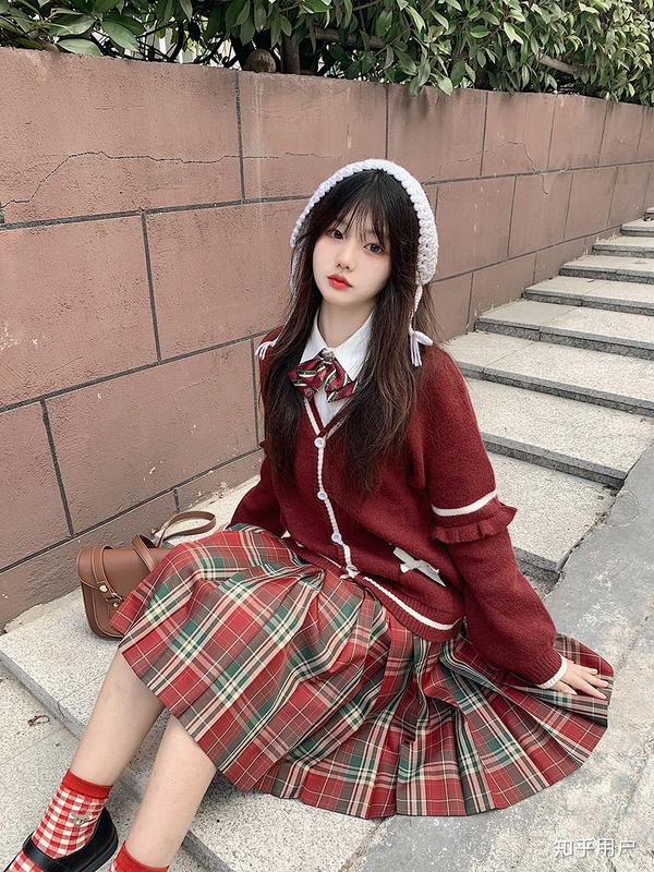 在冬天，要怎么穿jk制服才能不冷?