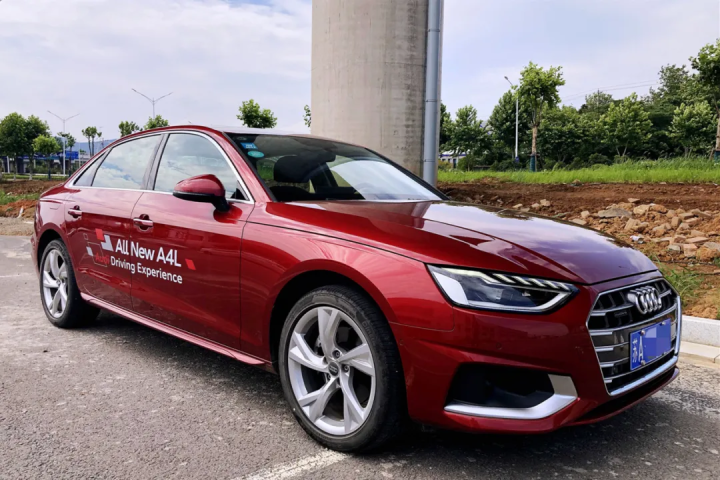 兔子的玩车日记丨顶配以下皆丐版的奥迪A4L - 知乎