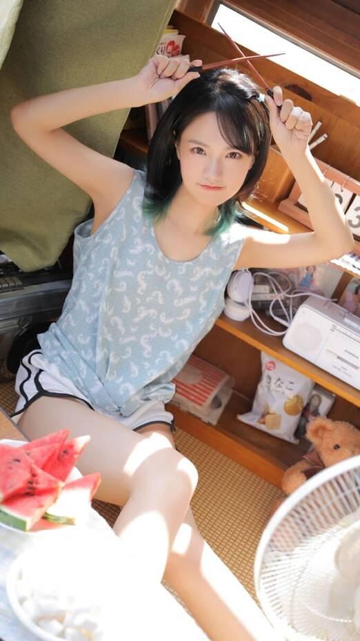 10万张美女壁纸合集，各种类型都有的美女壁纸 (648) - 知乎