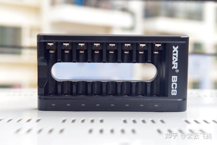 混充快充多槽充电器--XTAR BC8 - 知乎