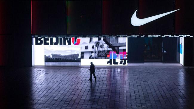 耐克库存问题的解决方案：转移给批发合作伙伴 - 知乎