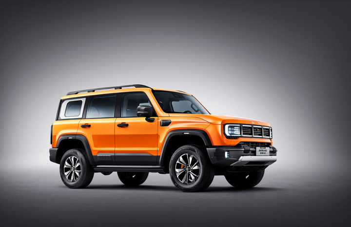 入门级硬派越野车怎么选？全新BJ40城市猎人版pk坦克300 - 知乎