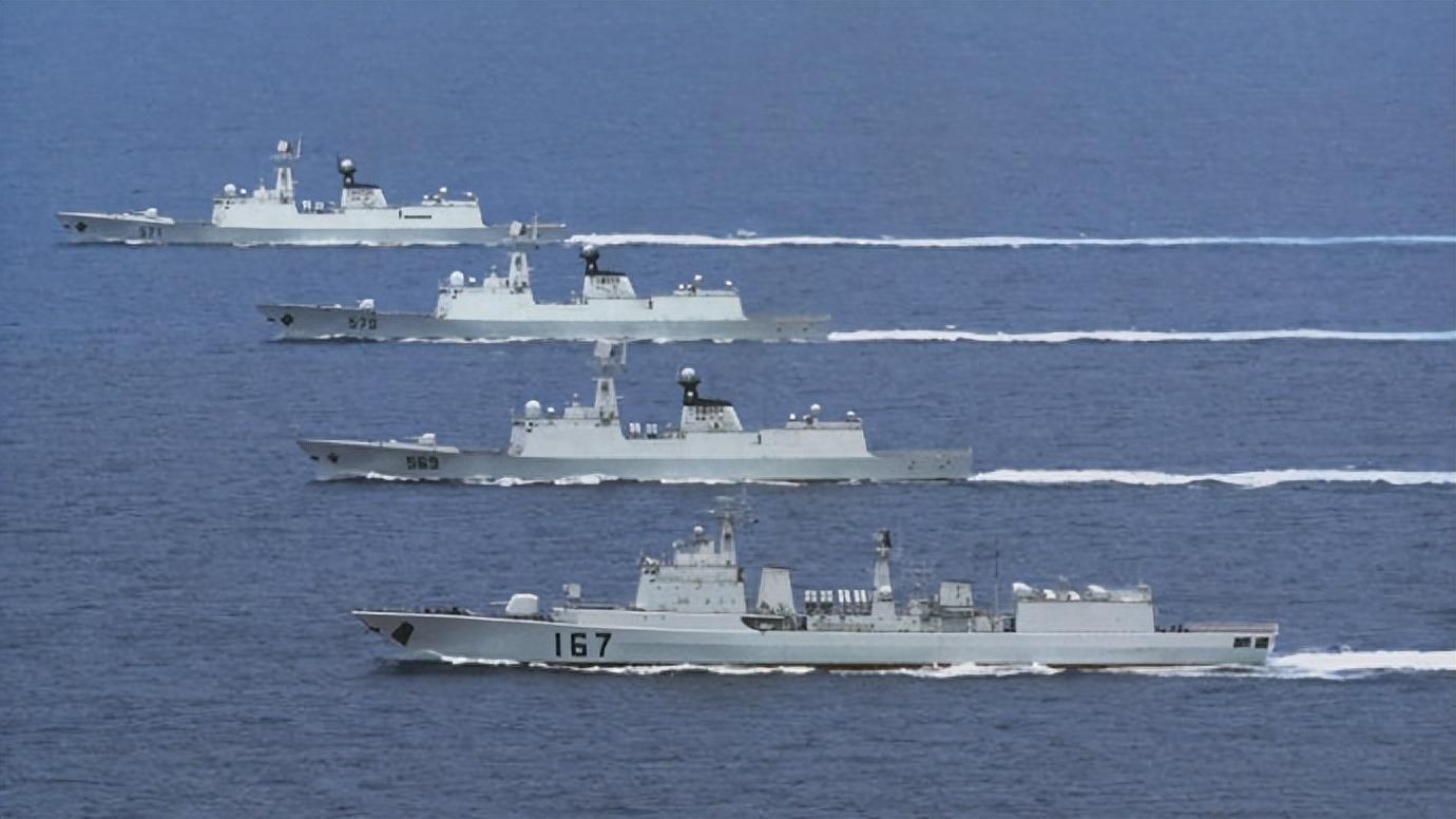 至少建30艘，中国新一代054B护卫舰问世，要为055大驱改进趟路？ - 知乎