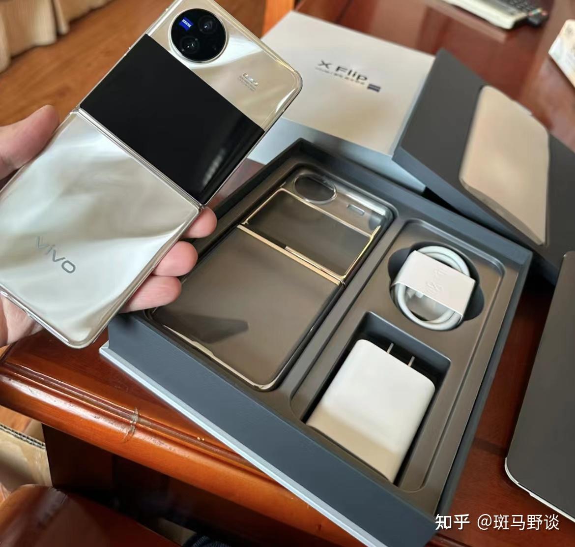 vivo xflip小折叠屏值得买吗 - 知乎