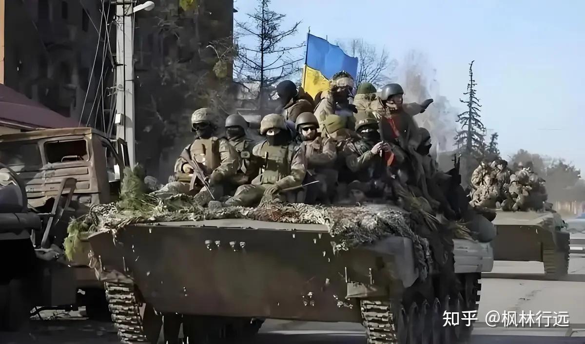 俄集结5万大军对哈尔科夫是佯攻，乌10万大军在红军城反击对俄军反包围，俄威胁打通苏瓦尔斯基走廊， - 知乎