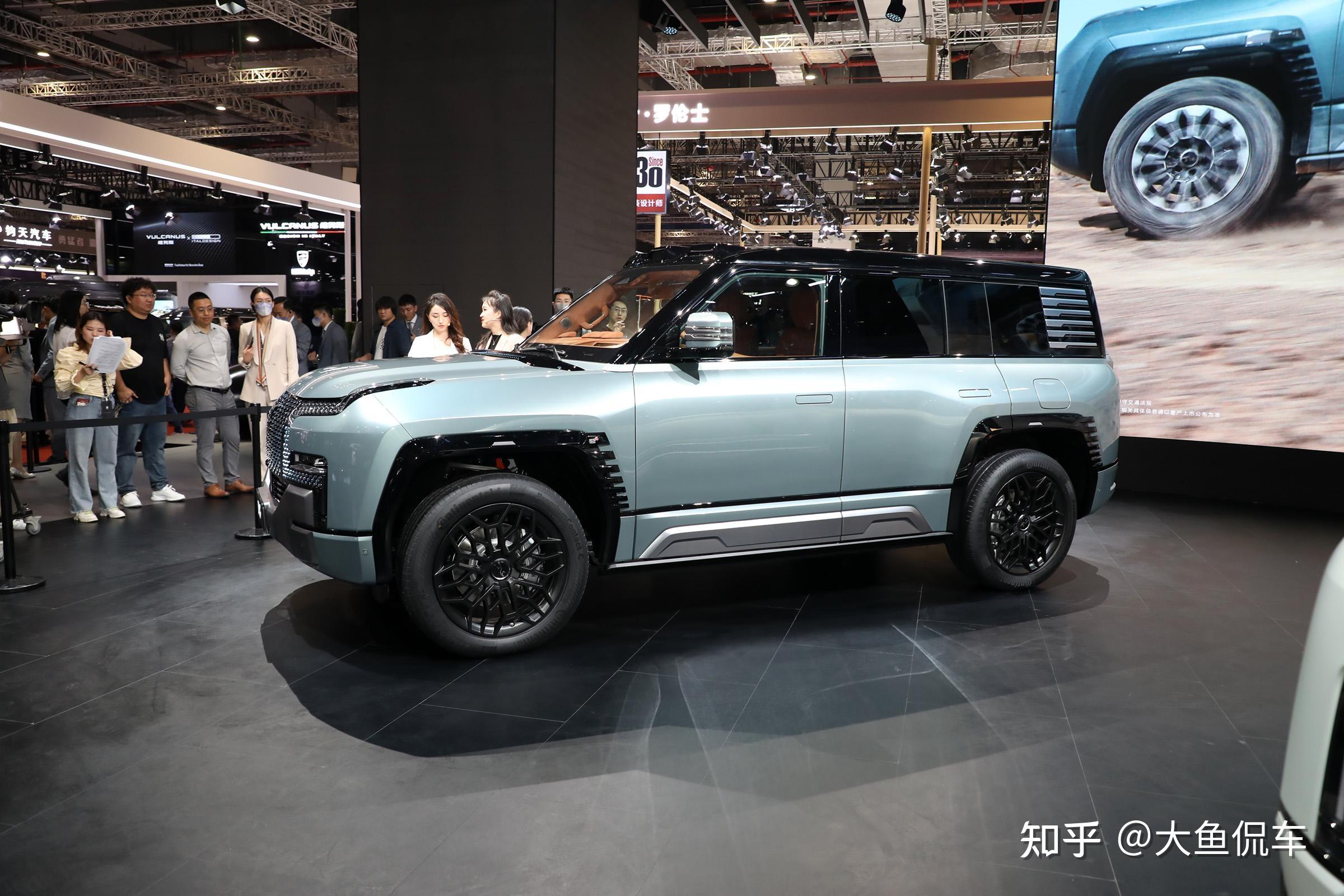 比亚迪仰望U8 109.8万开启预售，买它的人图什么？ - 知乎