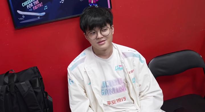 BLG拿下夺冠剧本，S8剧情再次上演，Tabe赛后痛哭，牙膏表情亮了 - 知乎