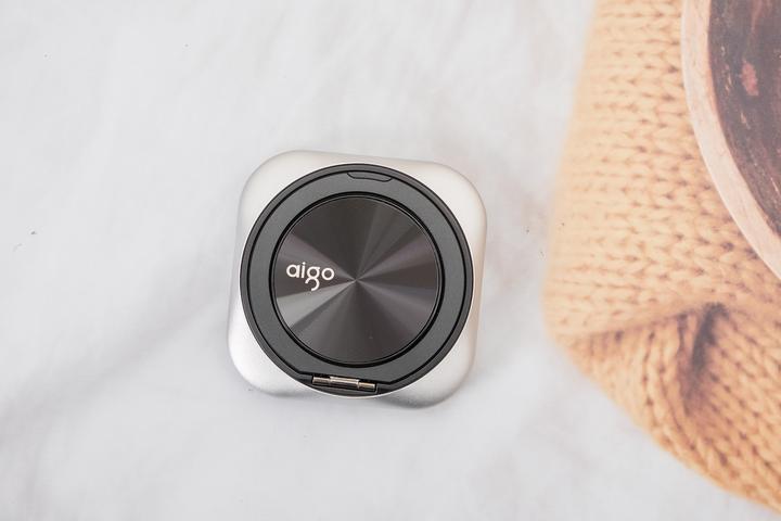 aigo P5磁吸移动固态硬盘测评：速度与便携的完美融合 - 知乎