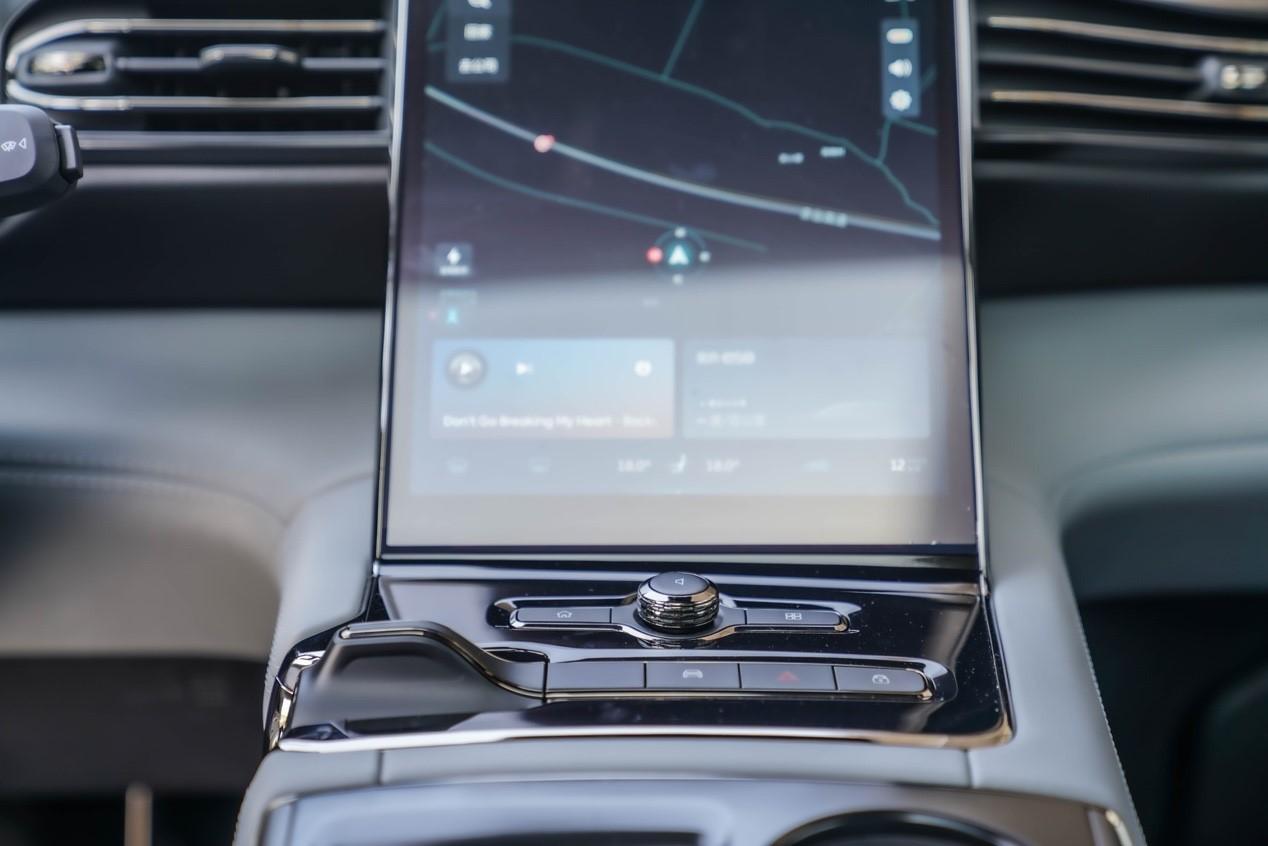 全新ES8六/七座实拍大图，所有细节一次看个够！ - 知乎