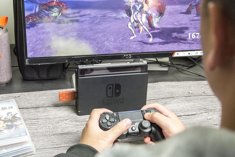 任天堂NS还可以用PS4手柄玩——八位堂USB无线接收器 - 知乎