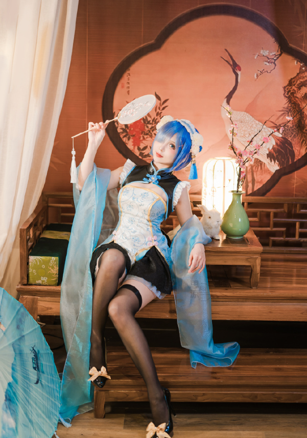 思涼poi的cos图：蕾姆的旗袍 - 知乎