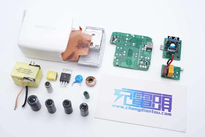 拆解报告：RICOMM雅各通65W 1A1C氮化镓充电器RC651 US - 知乎