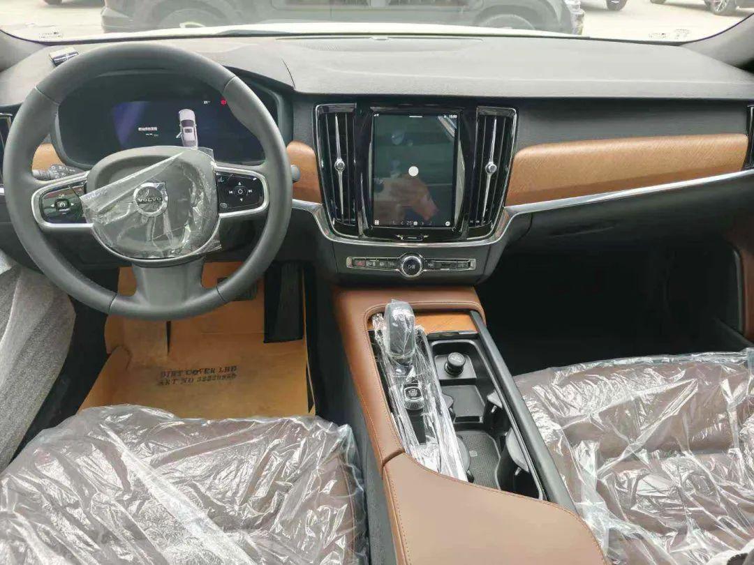 全新沃尔沃S90指导价40.69万，现在包牌过户26.69万 - 知乎