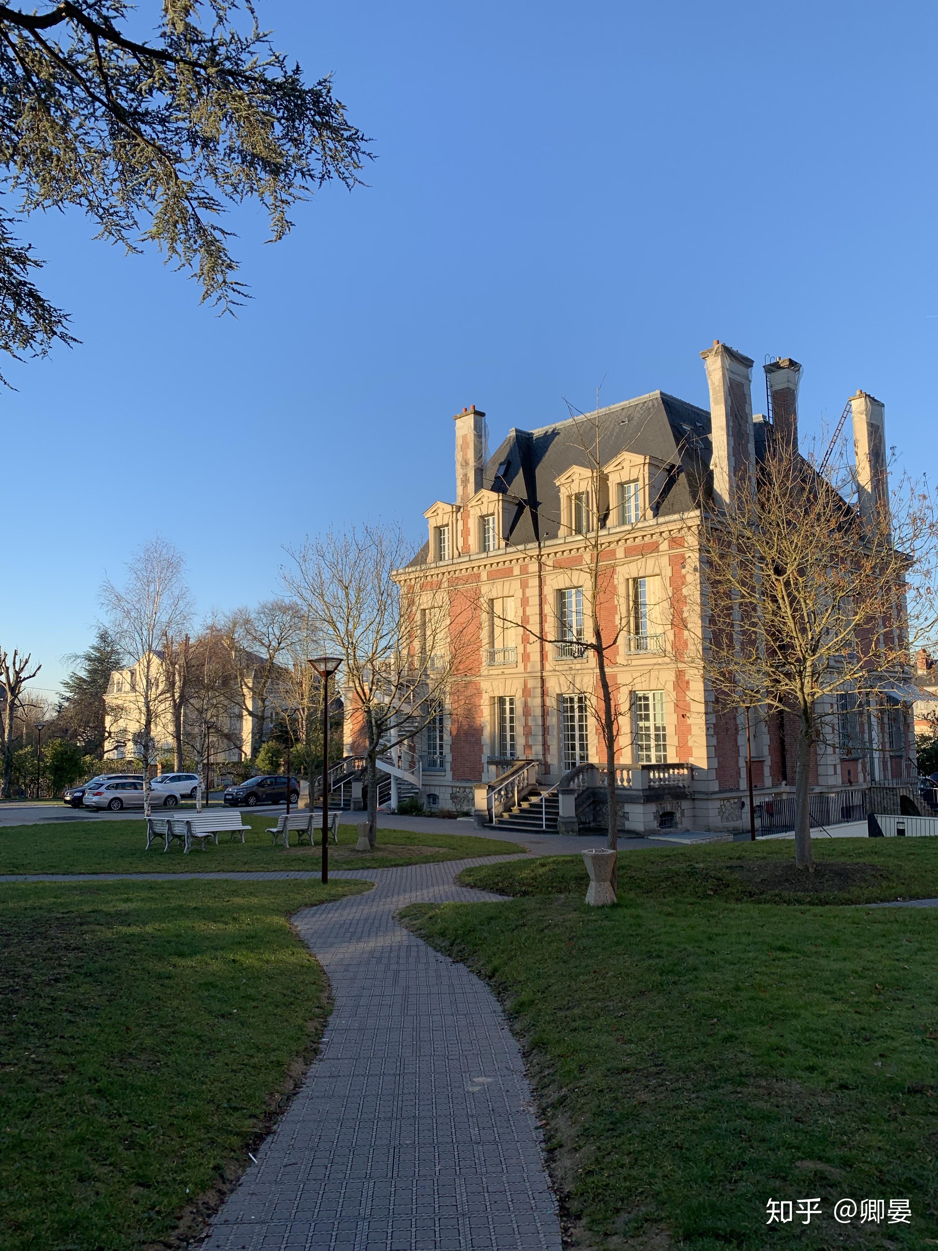 如何申请法国的isipca（国际香水学校）？ - 知乎