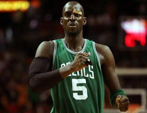 7个DPOY，35次一防，12个冠军，NBA历史最佳防守首发阵容当如何？ - 知乎