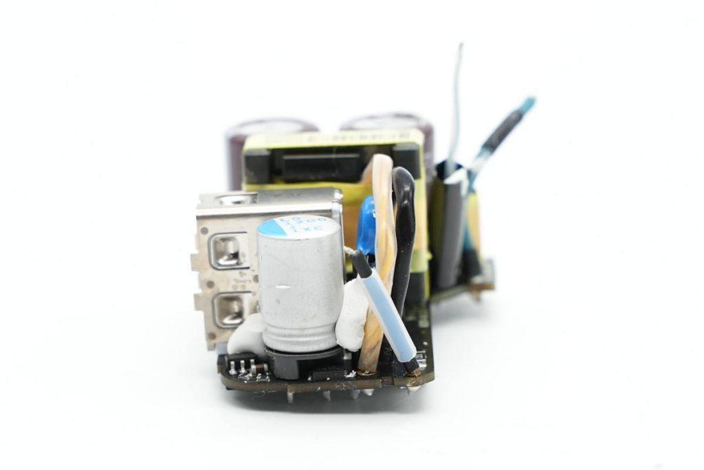 拆解报告：Apple苹果12W USB-A充电器A2167 - 知乎