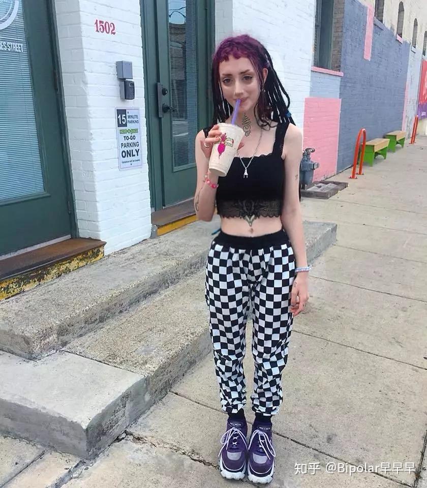 LiL BO WEEP的介绍？ - 知乎