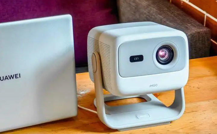 三色激光出三千价位新品！极米新推出的RS10 mini和坚果N1怎么选？ - 知乎