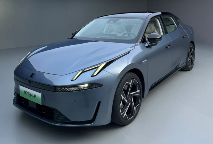 领克07EM-P实车，“青蛙眼”变犀利，插电混动中型空间 - 知乎