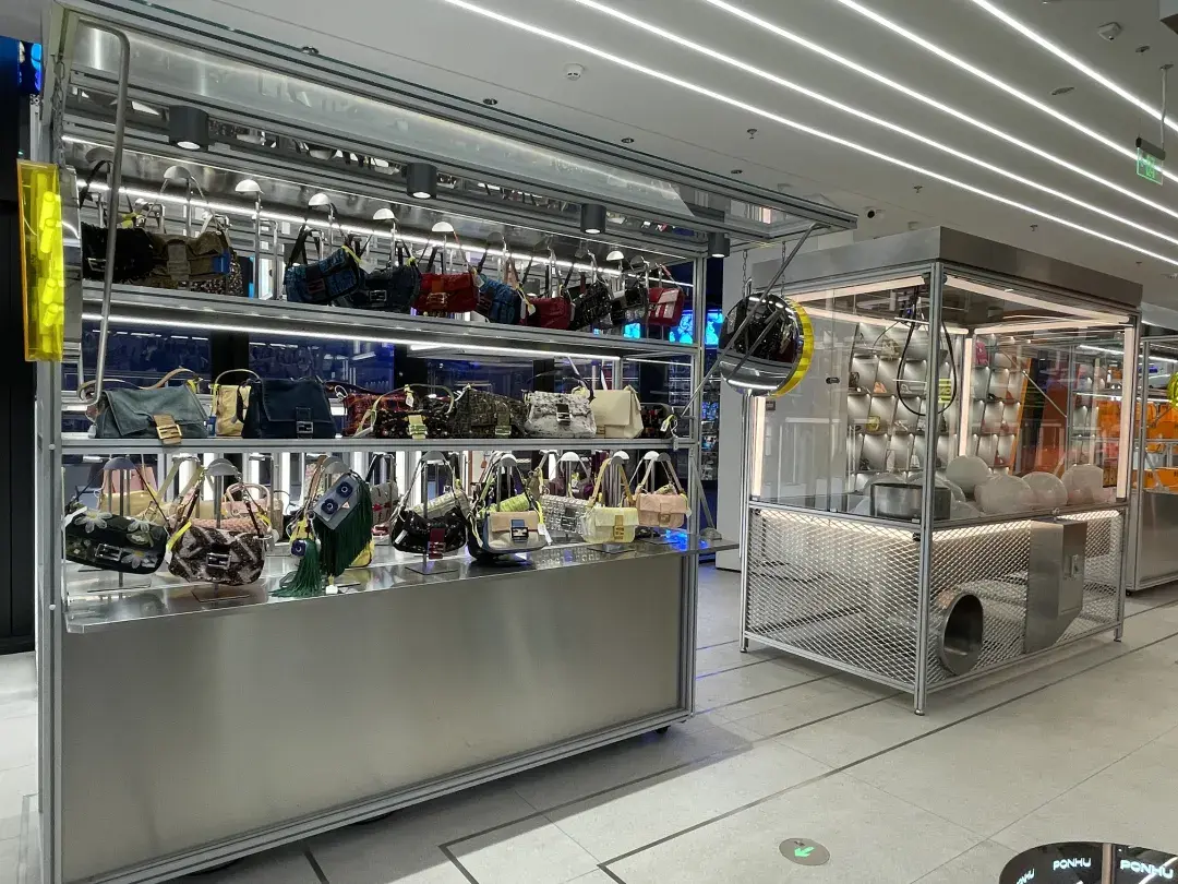 胖虎来到三里屯：抖音二手奢侈品老大，能否玩转线下？ - 知乎