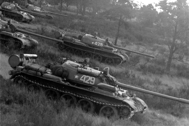 编号11：T-55主战坦克（第二部分）：坦克设计师列昂尼德·卡尔采夫及坦克内部细节 - 知乎