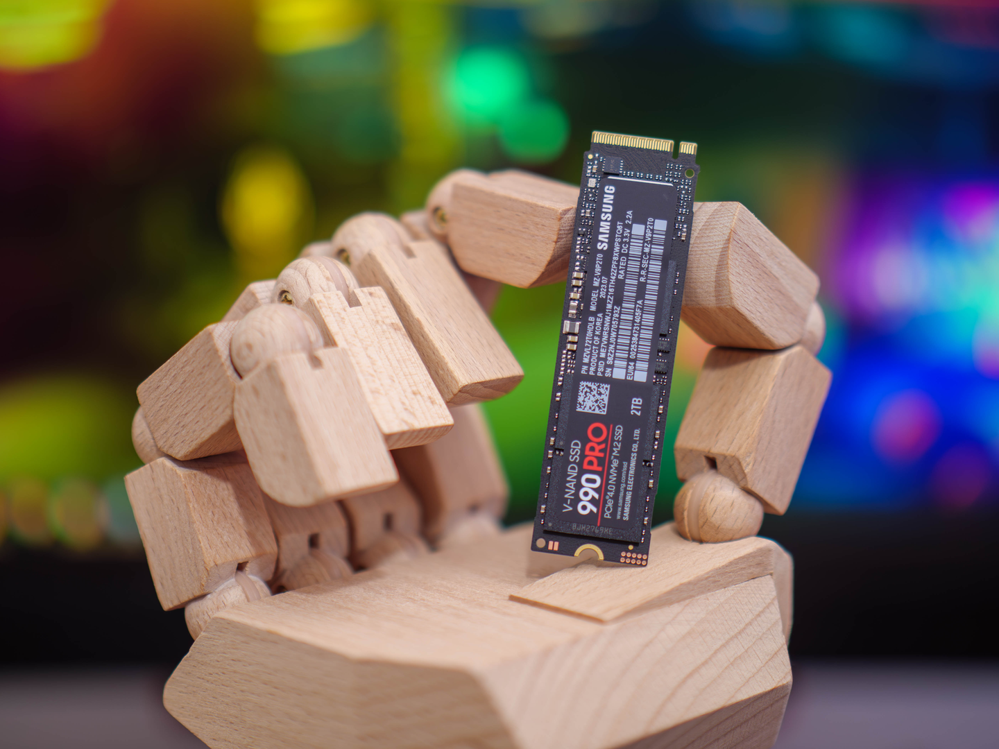 测试25款固态硬盘后，我绘制出9张“天梯图”：2024年SSD发烧总结 - 知乎