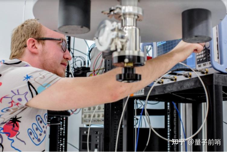 OQC启动8-QPU量子计算系统“Lucy”，加速推进量子计算即服务 - 知乎