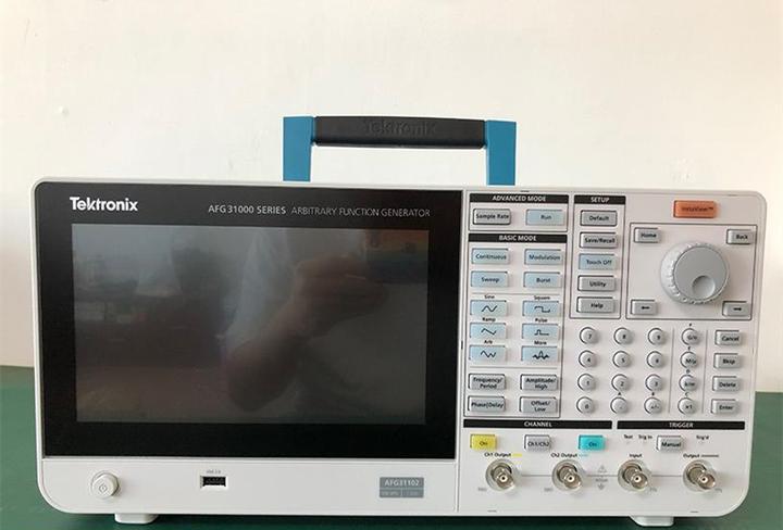 泰克Tektronix AFG31102 任意波函数发生器 - 知乎