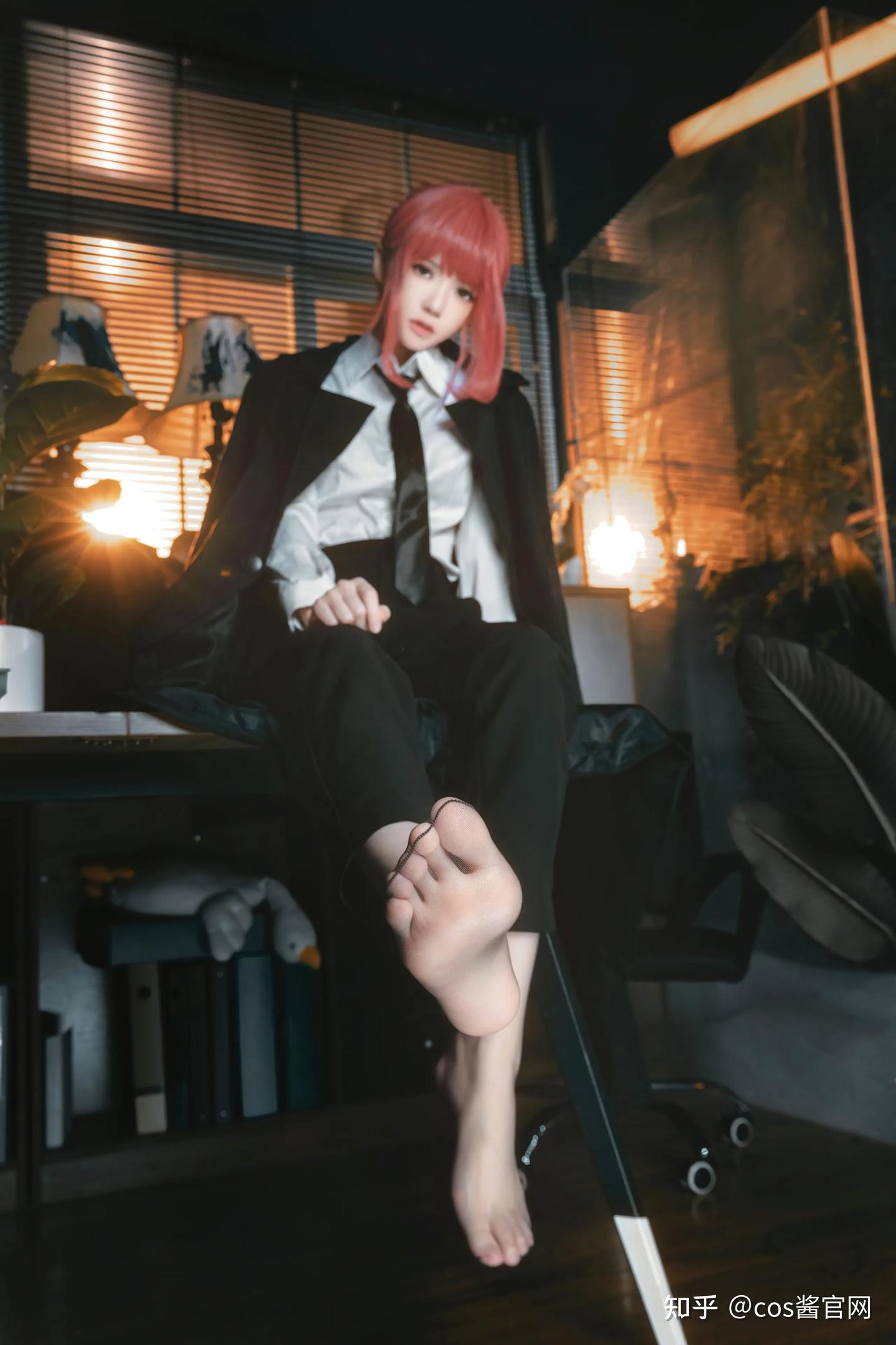 桜桃喵 - 玛奇玛 [38P-370.2 MB] - 知乎