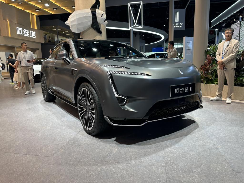 鸿蒙座舱+华为ADS2.0，28万买辆阿维塔11鸿蒙版，不比极氪001更香？ - 知乎