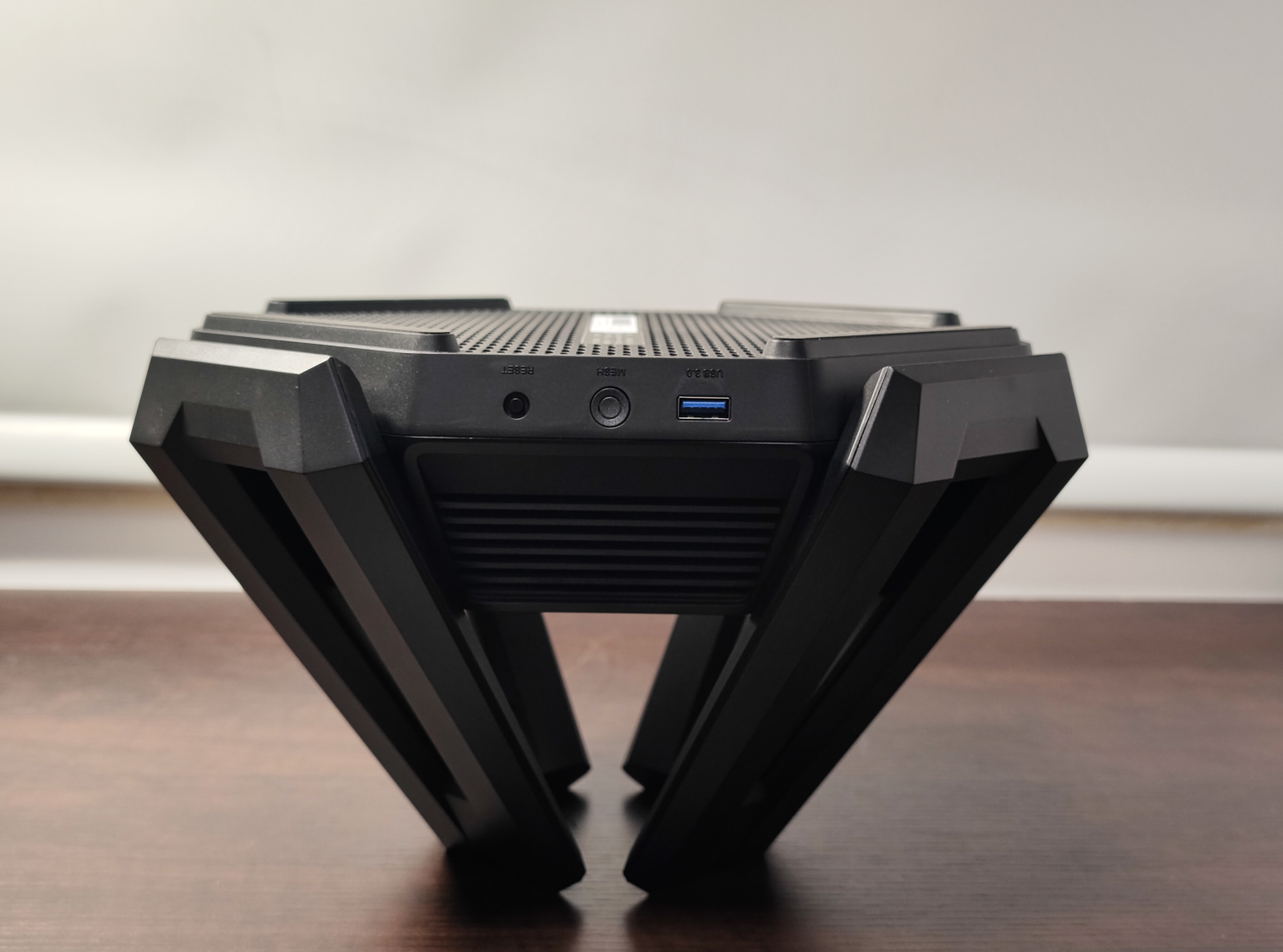 如何评价小米12月11日发布的首款万兆路由器，相比于普通千兆路由器有哪些不同？ - 知乎