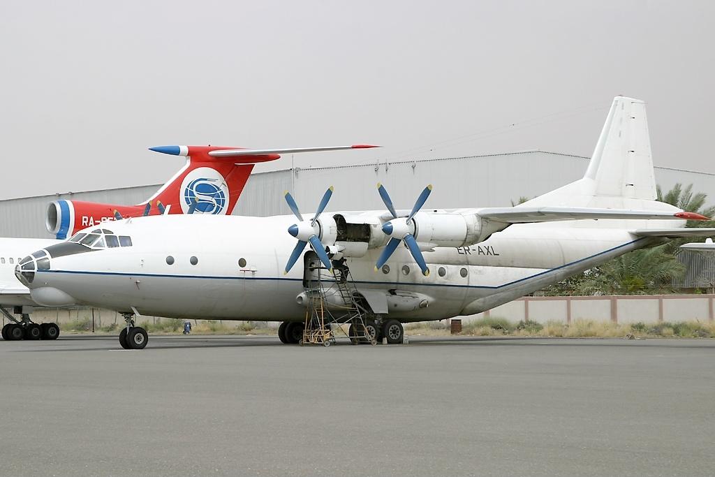 安东诺夫安-12 / Antonov An-12（第一部分：概述、设计和开发历程、构造、运用历史）- 中英俄文维基百科词条融合，由辽观搬运 ...