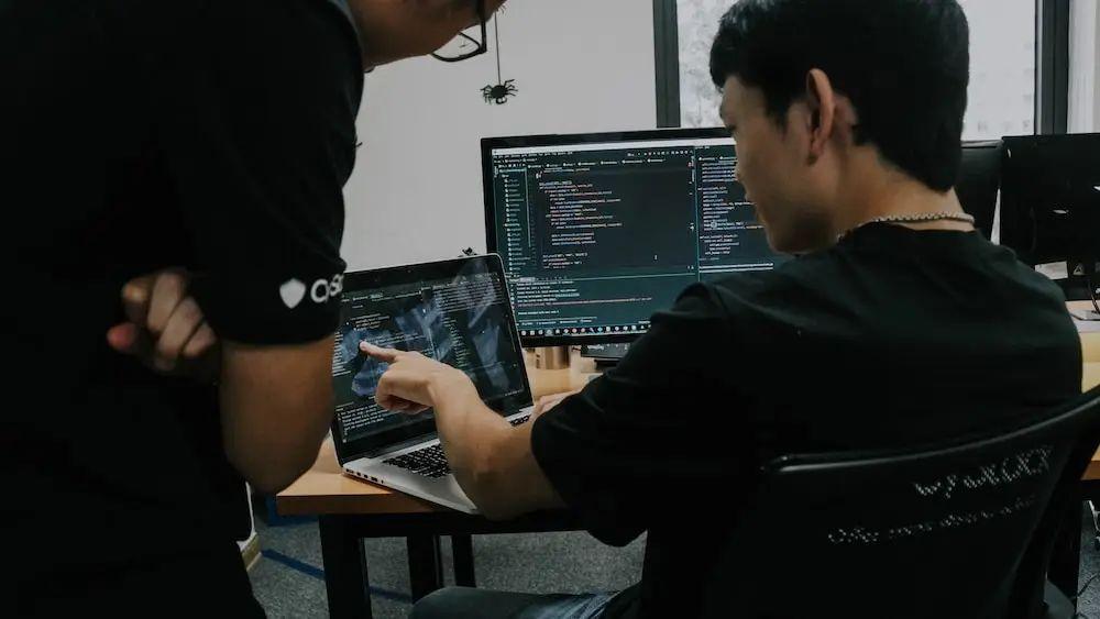 在 Python 中，如何删除列表中某个特定索引的元素？ 知乎 5385