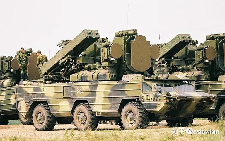 美国人放弃了，苏联人却坚持下来了，SA-8近程地空导弹系统 - 知乎