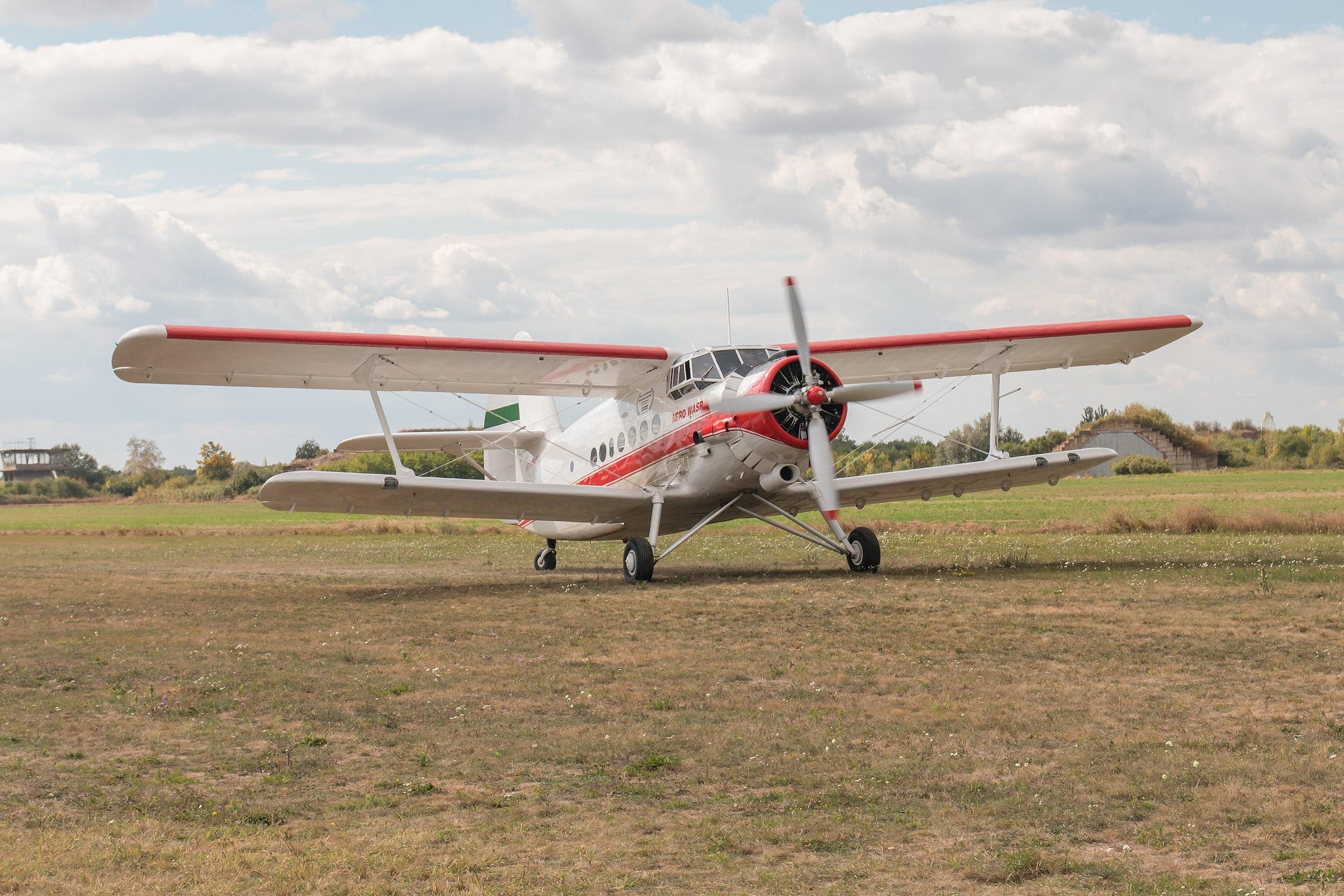 安-2 / Antonov An-2（新第二部分：设计、参与的武装冲突、技术规格、在文化中的体现、纪念碑和博物馆）- 中英俄文维基百科词条融合 ...