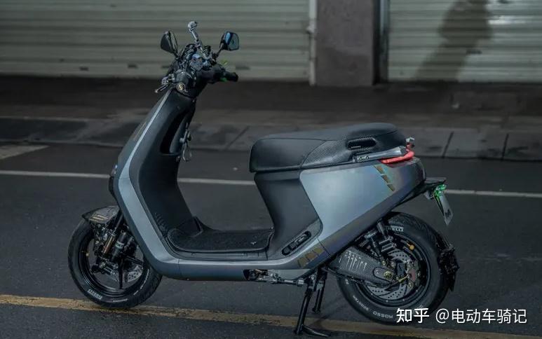 极速110km/h的九号E200p更新了，加入防侧滑装置，续航150公里 - 知乎
