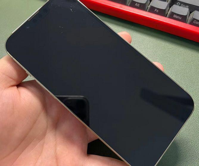 iPhone13Pro演示机跌破5000，网友入手后却发现电池数据异常！ - 知乎