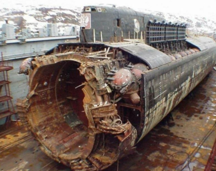 俄罗斯潜艇爆炸造成118人死亡，到底发生了什么？ - 知乎