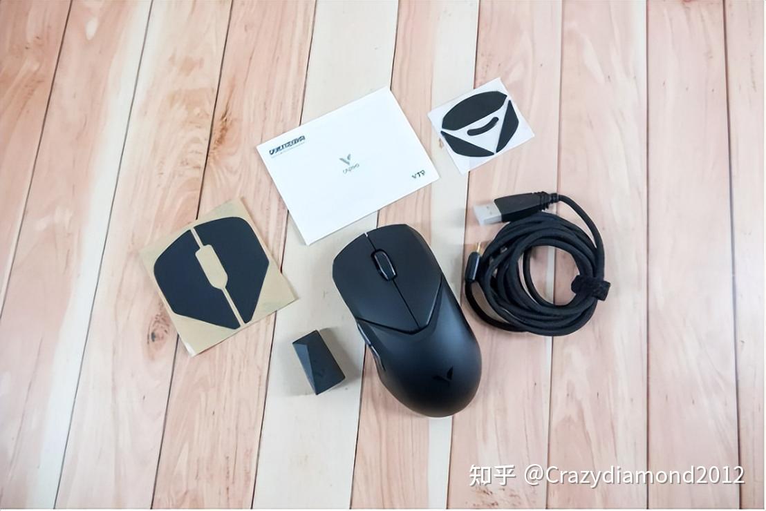 雷柏V1P无线充电模块和V10C鼠标垫加持，雷柏VT9无线游戏鼠标体验